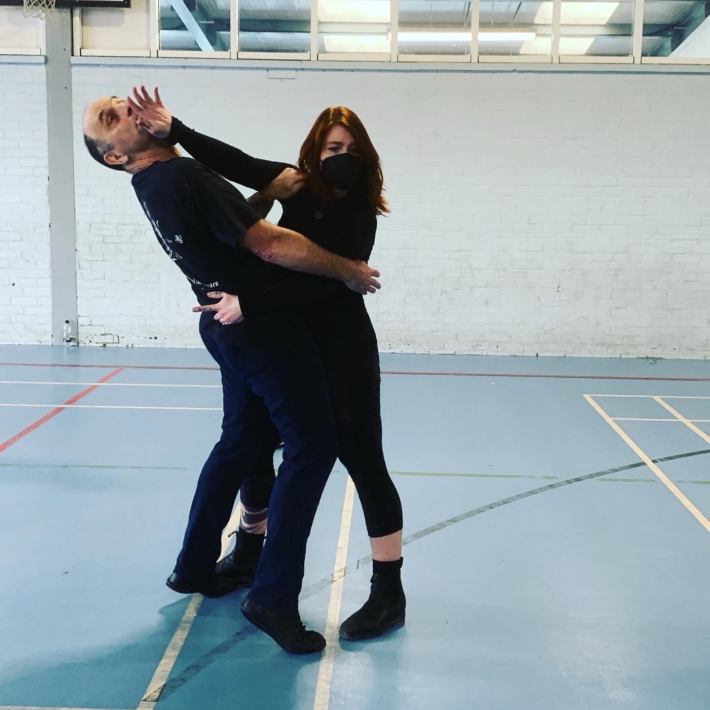 Flowers of Battle: Fiore Dagger and Unarmed – By the Sword